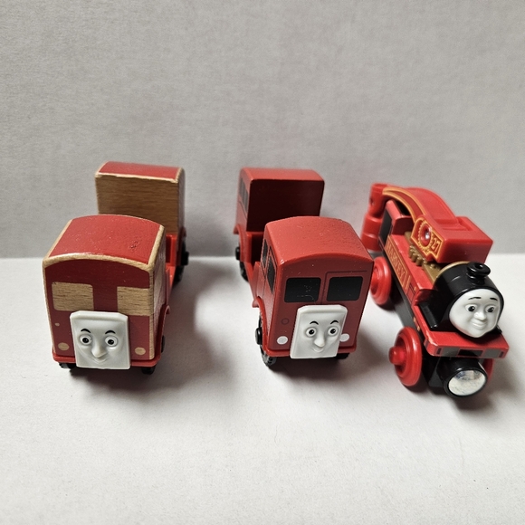 Thomas & Friends | Toys | Thomas Friends Wooden Red Train Set Bertie ...
